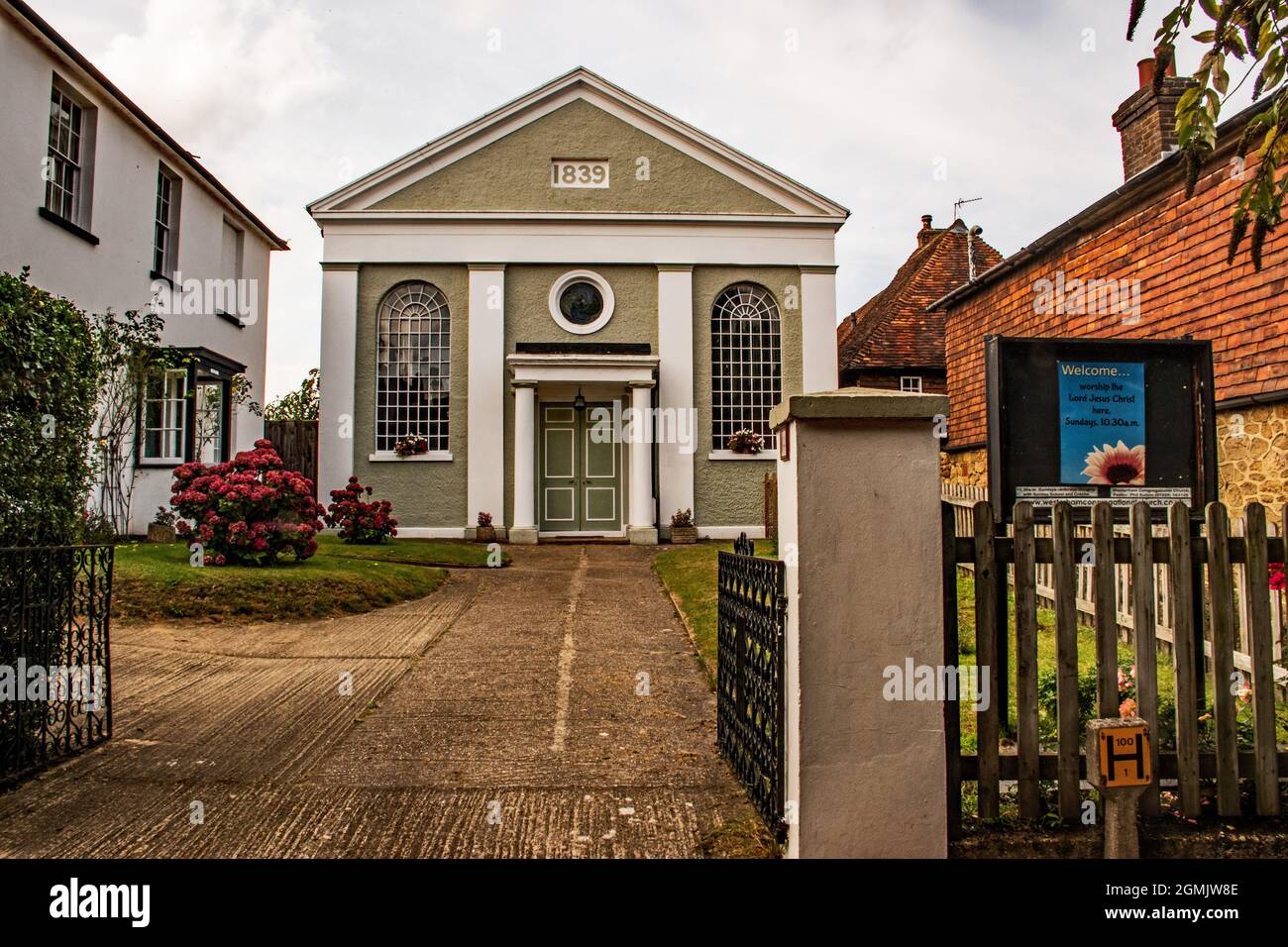 Non conformist church hi-res stock photography and images - Alamy