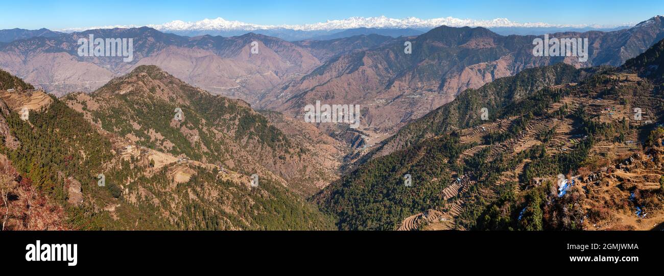 Himalaya, panoramic view of Indian Himalayas mountains, great Himalayan ...