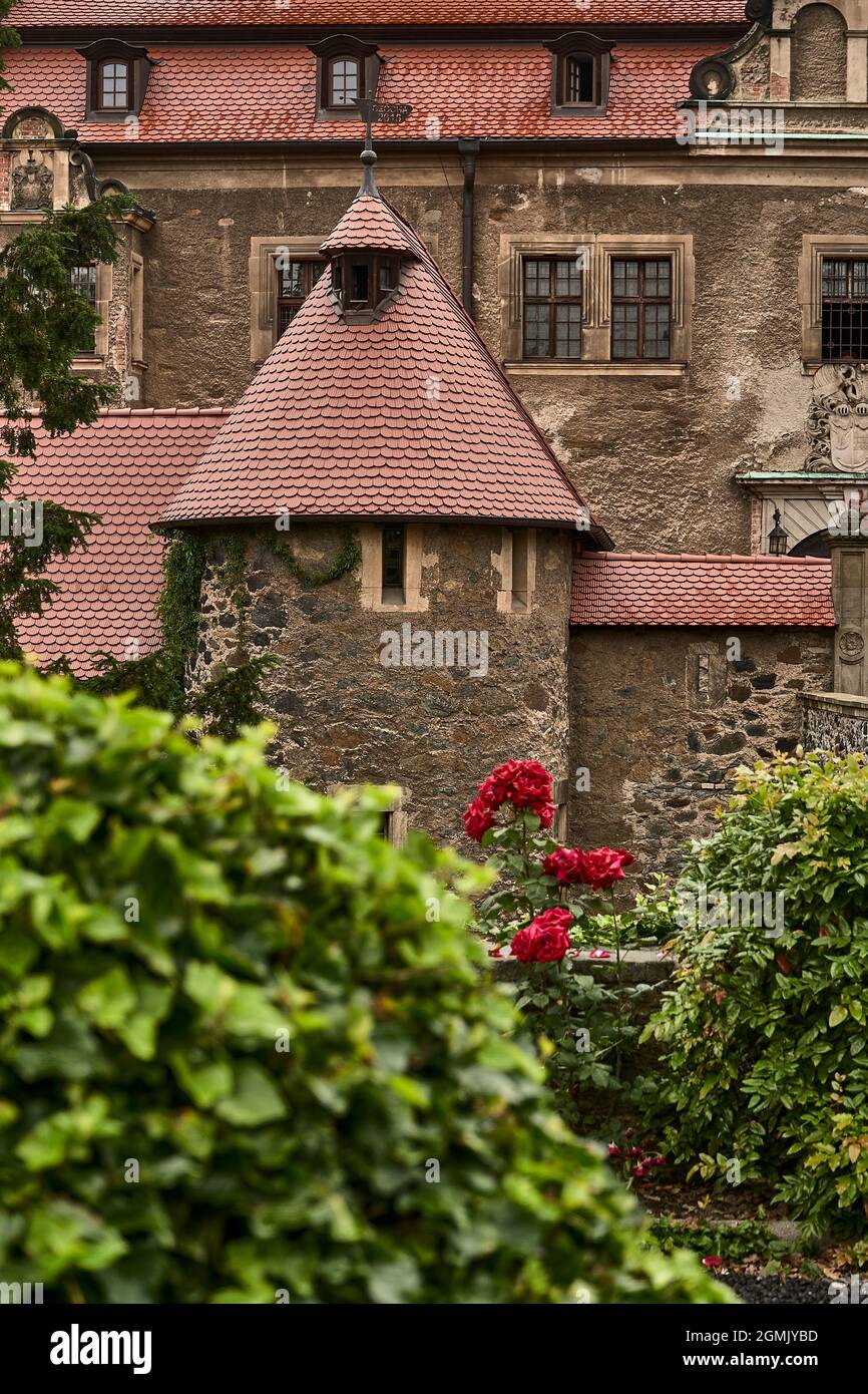 Medieval style building hi-res stock photography and images - Alamy