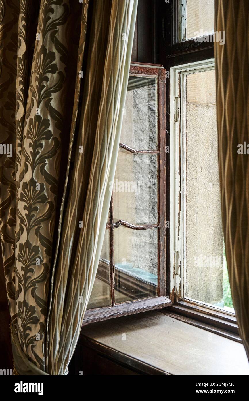 Gothic window curtain hi-res stock photography and images - Alamy