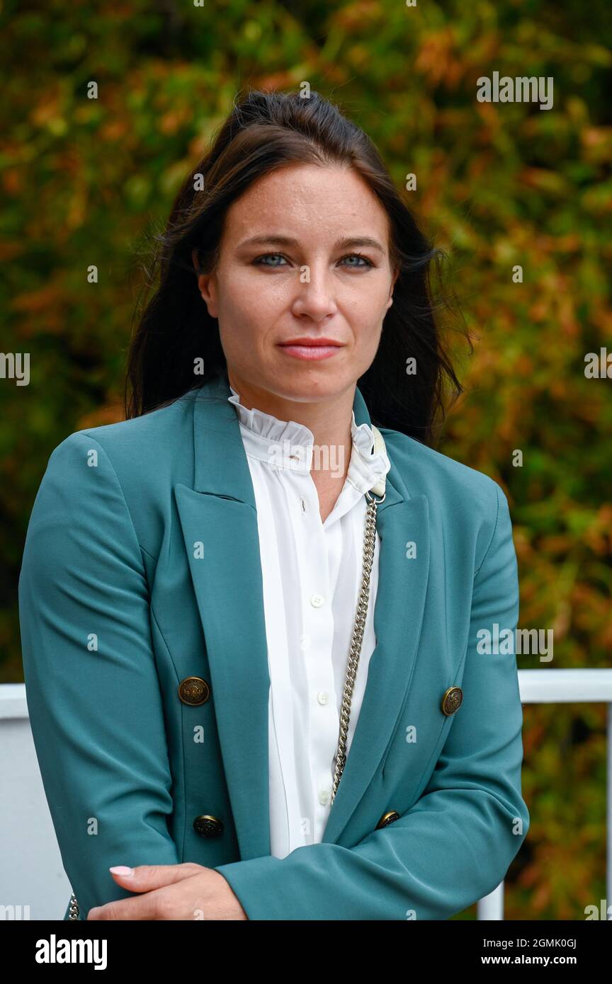 Sara cardin hi-res stock photography and images - Alamy