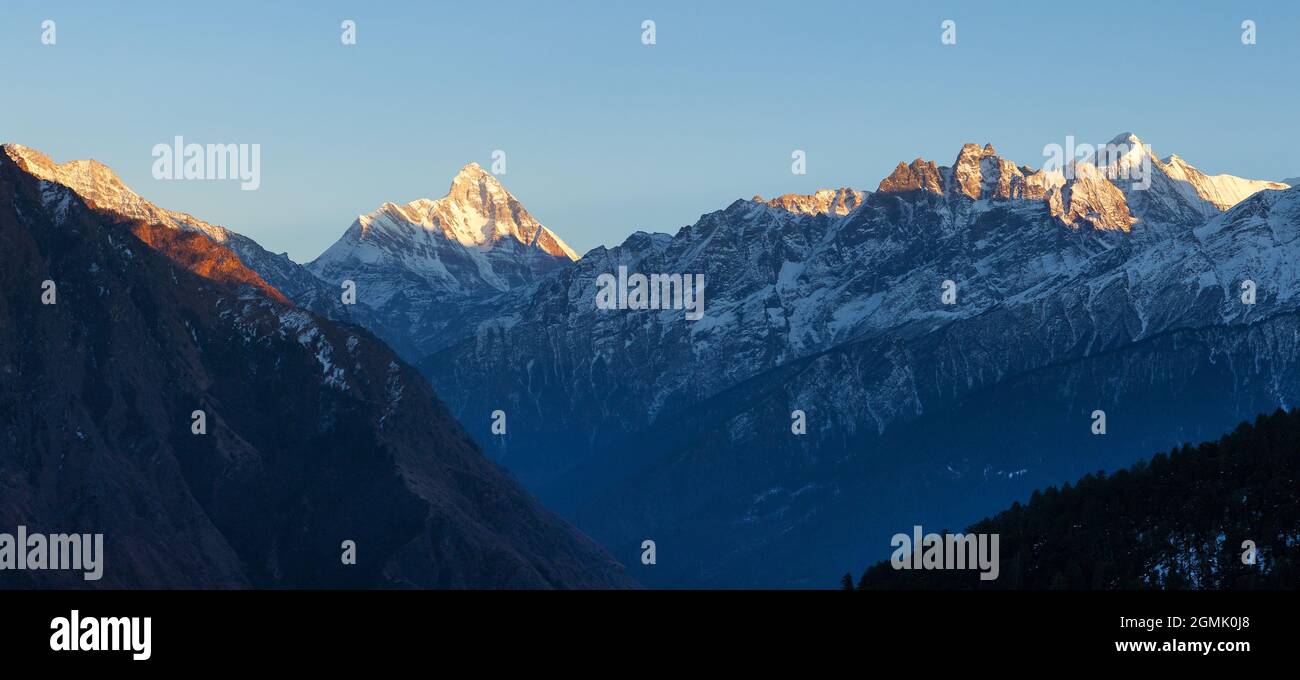 Panoramic view of mount Nanda Devi, one of the best mounts in Indian ...