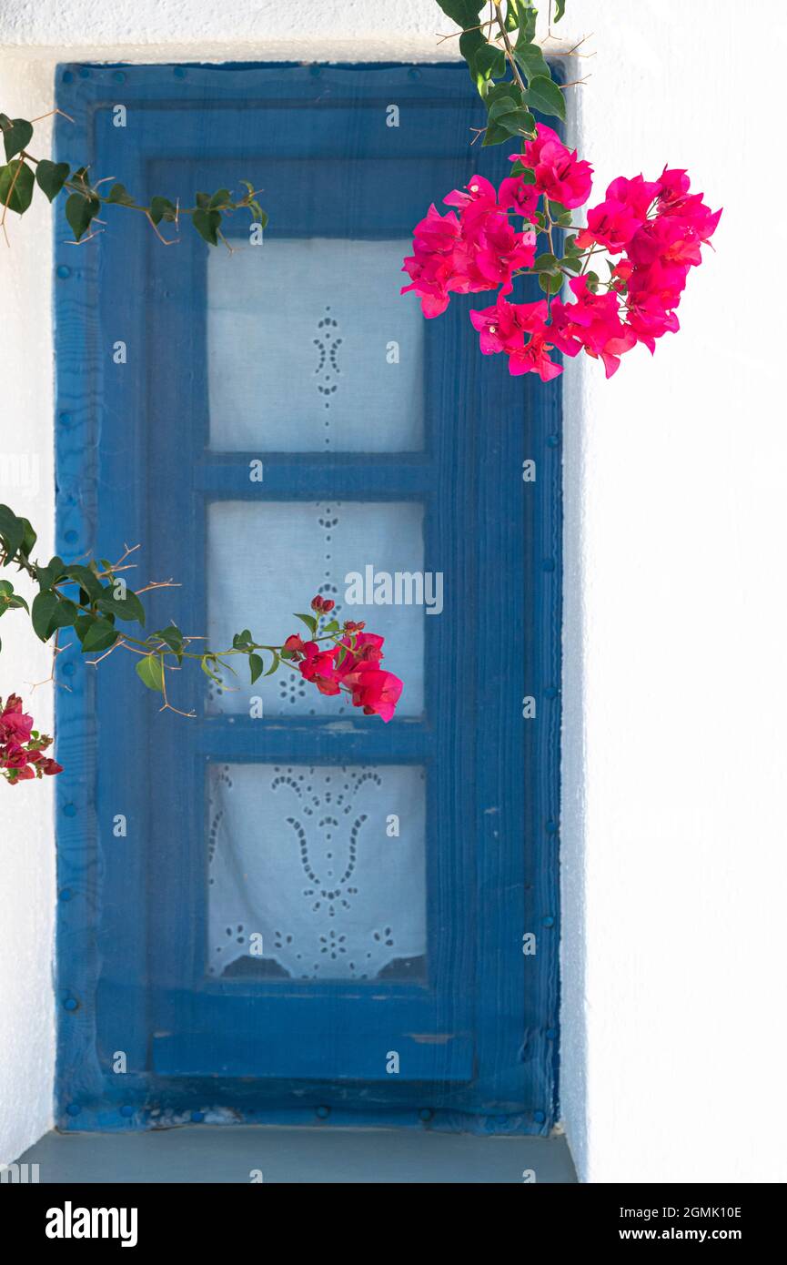 Blue window frames hi-res stock photography and images - Alamy