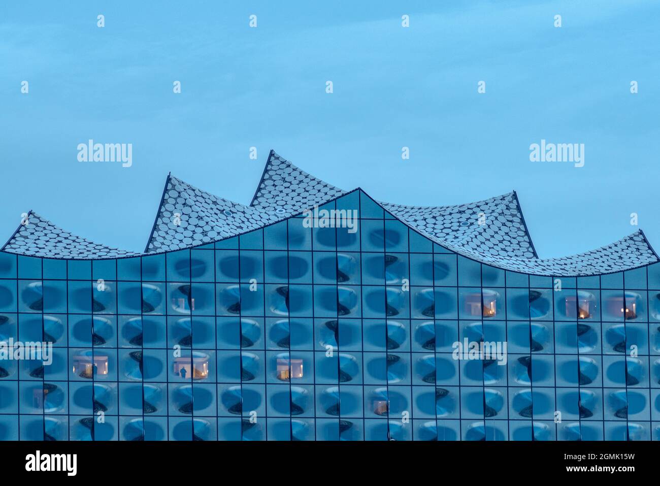view of the facade and the roof of the Elbphilharmonie in hamburg Stock ...