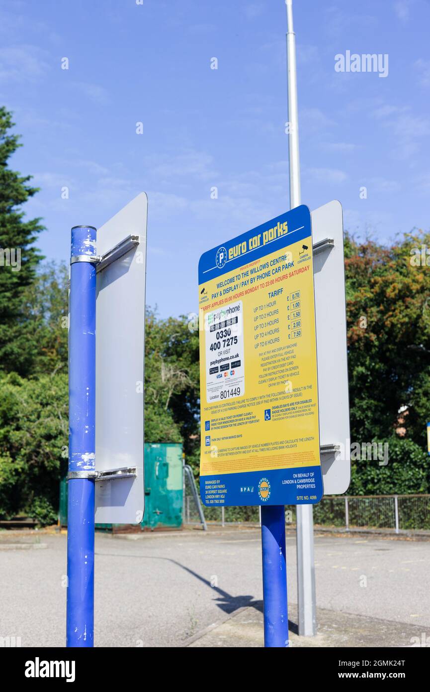 Money & Finance - Car Park Tariff Charges Sign , Wickford, Essex ...