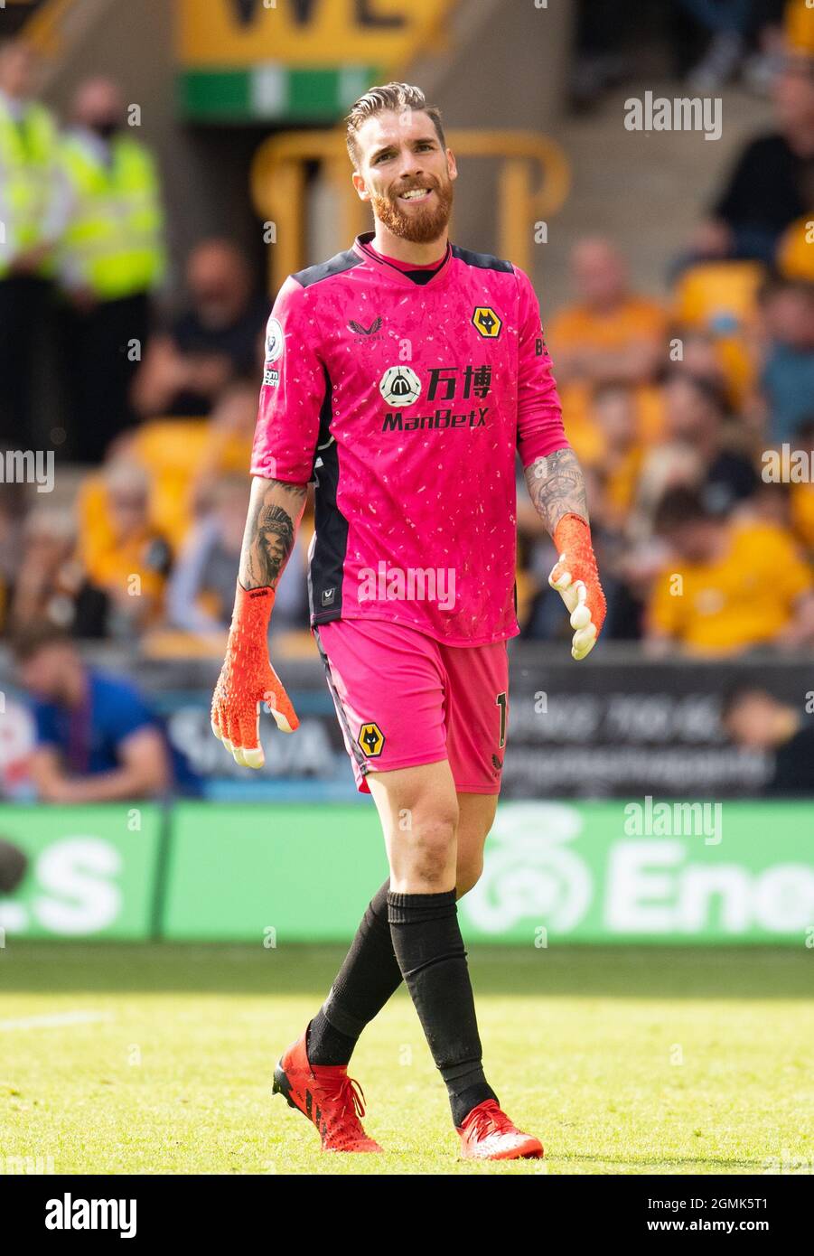 Wolverhampton goalkeeper hi-res stock photography and images - Alamy