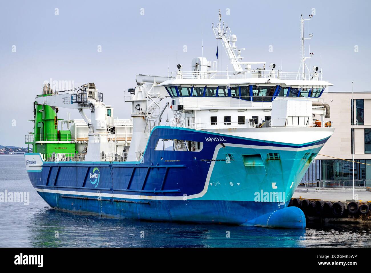 Fish pellet carrier hi-res stock photography and images - Alamy