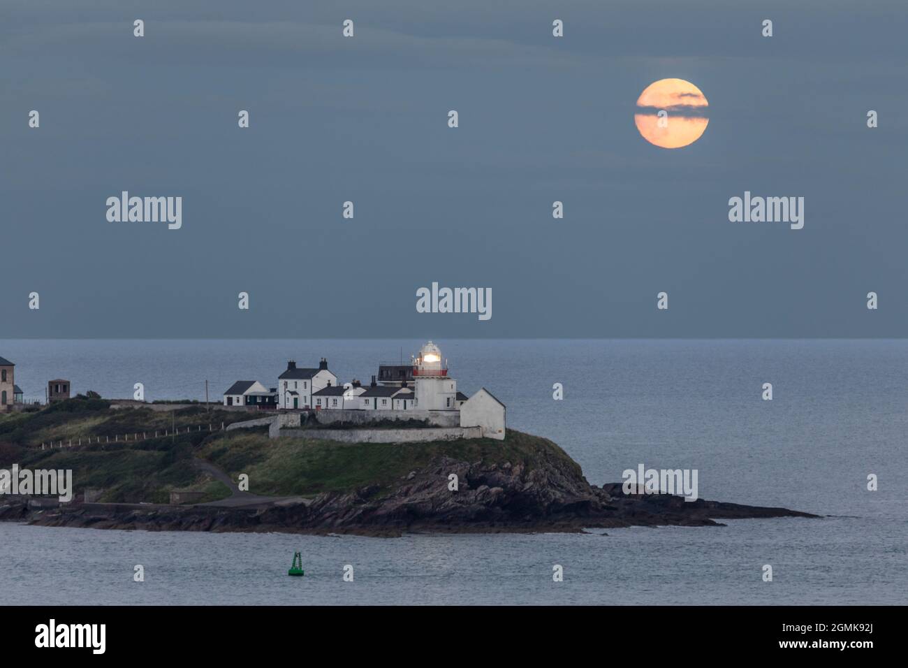Harvest moon ireland ocean hi-res stock photography and images - Alamy