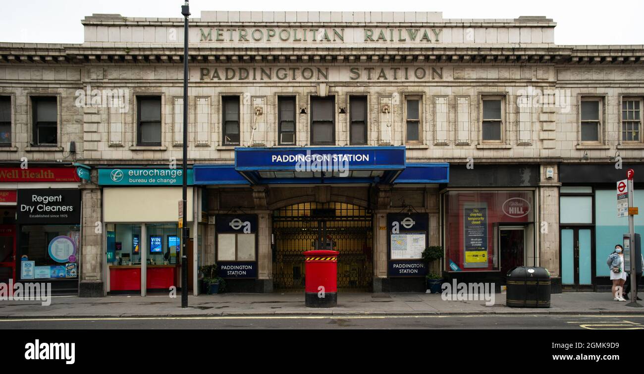 Praed street station hi-res stock photography and images - Alamy