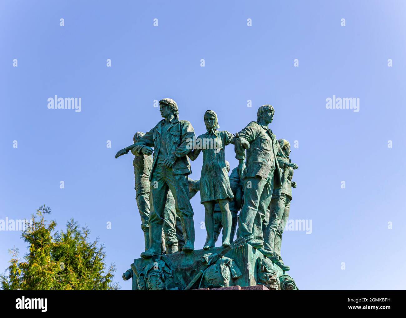 Russia university student statue hi-res stock photography and images ...