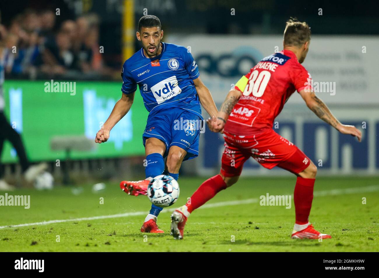 Tarik tissoudali kristof dhaene hi-res stock photography and images - Alamy