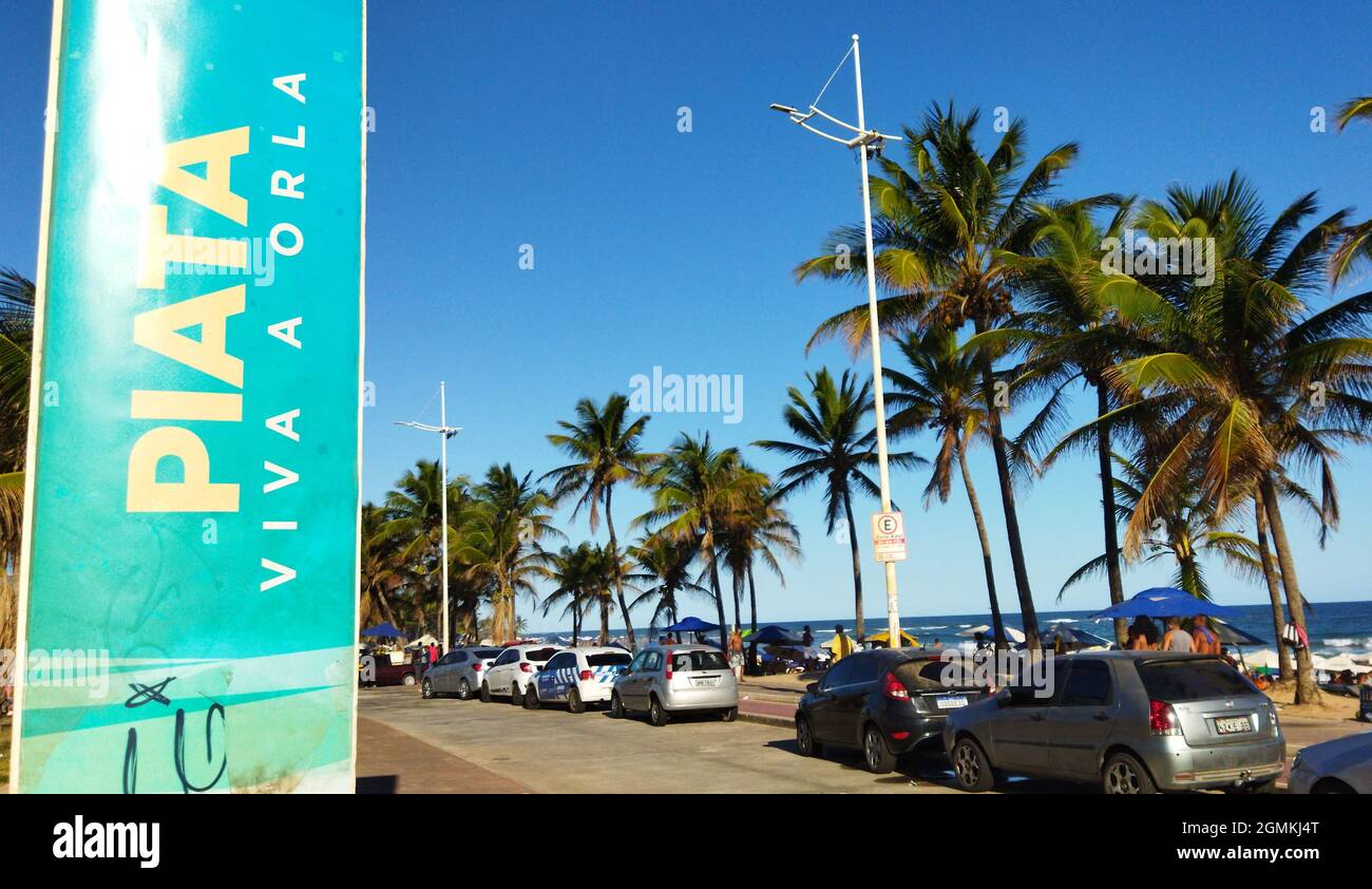 Salvador, Brazil. 19th Sep, 2021. Beaches crowded this Sunday afternoon ...