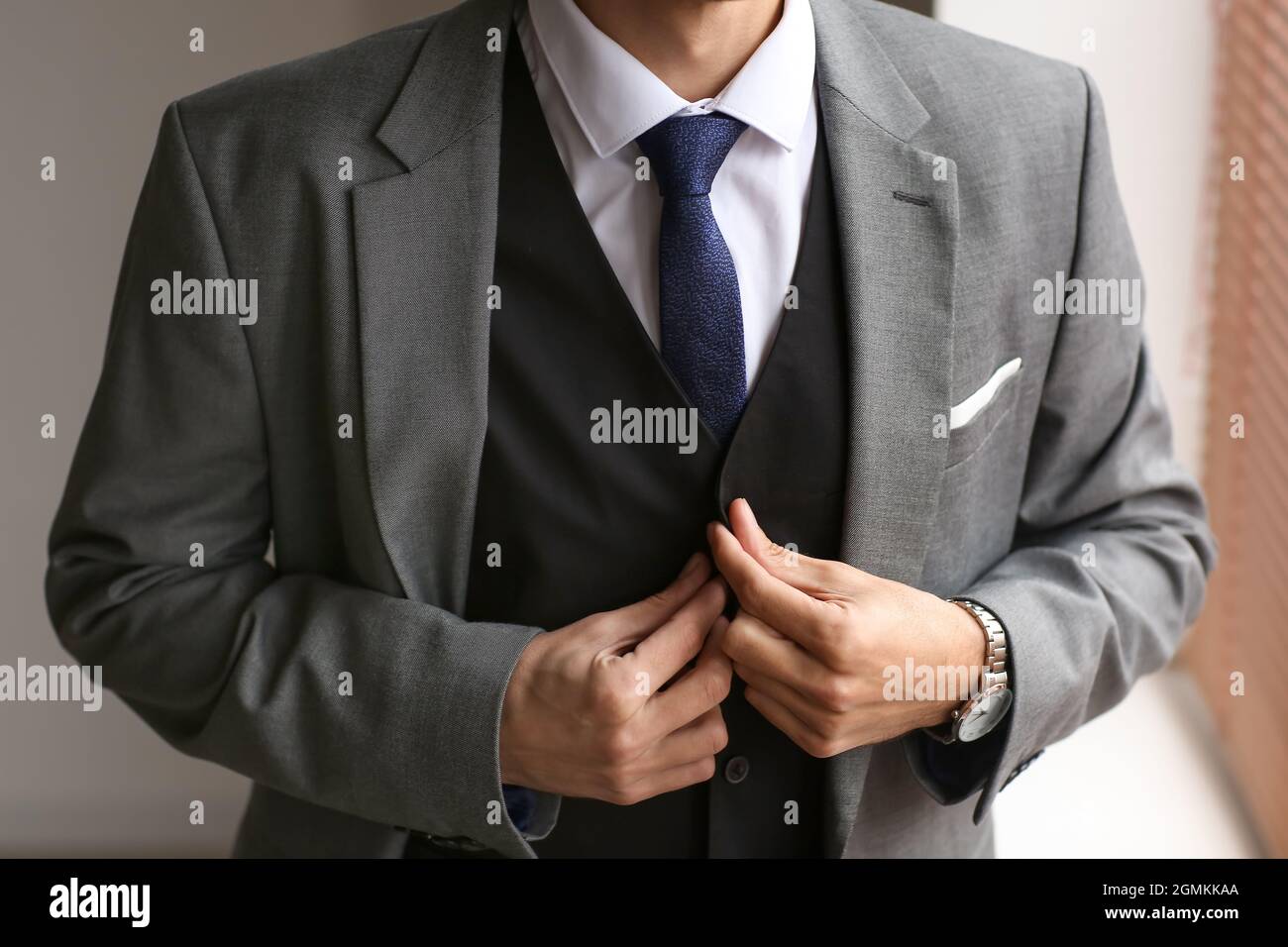 Stylish men in suit at home hi-res stock photography and images - Alamy