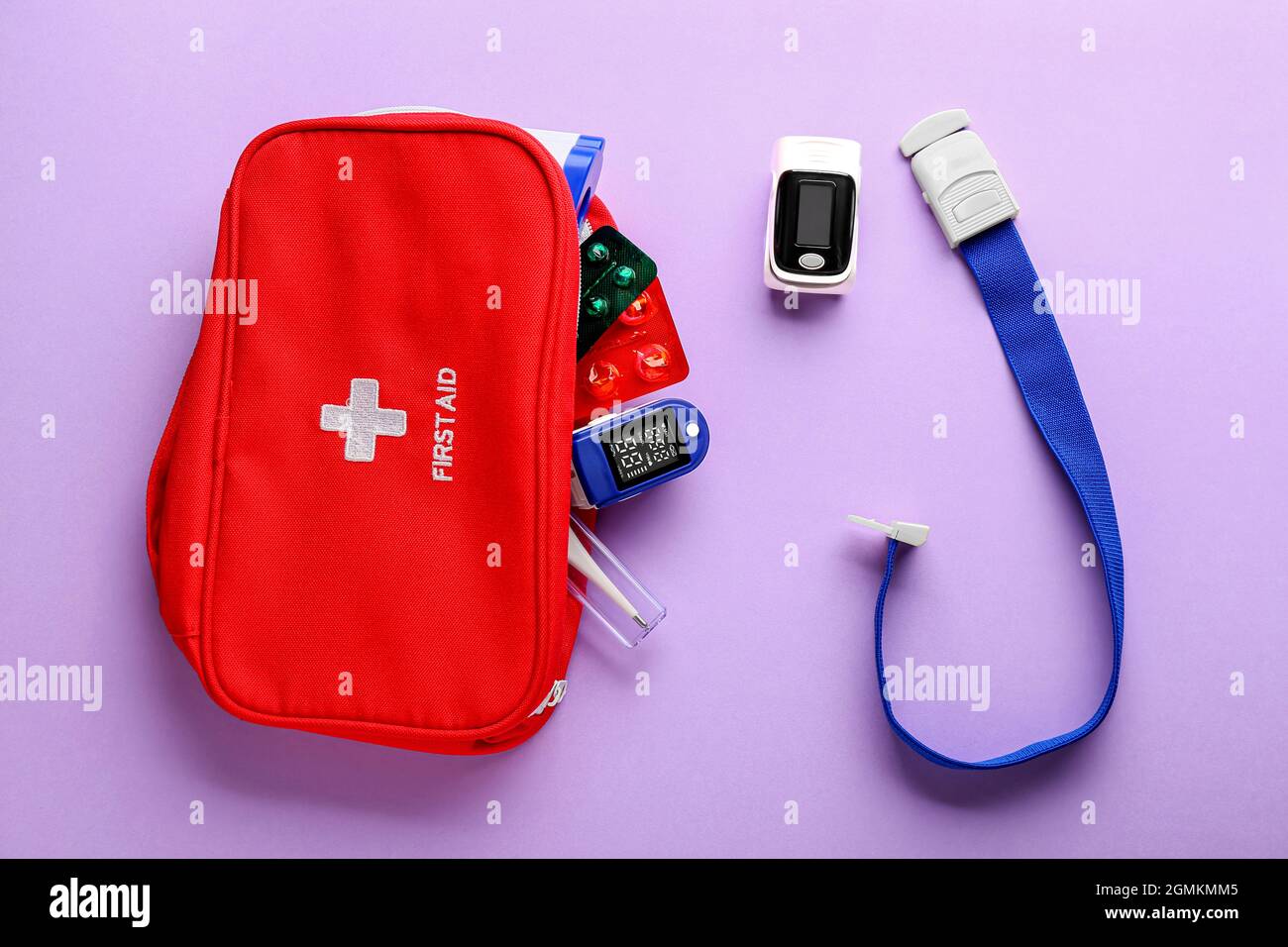 Oximeters hi-res stock photography and images - Alamy