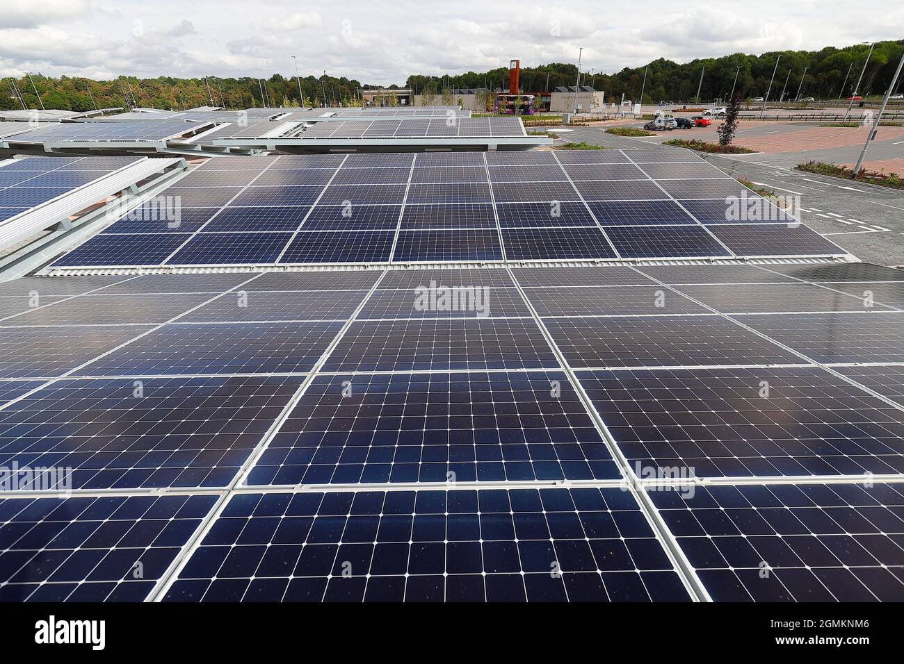 Solar powered park and ride hi-res stock photography and images - Alamy