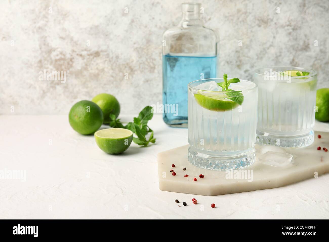 Making gin and tonic bottle hi-res stock photography and images - Alamy