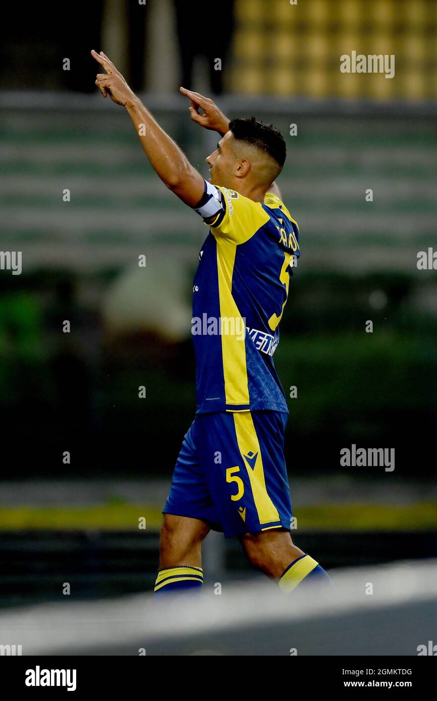 Davide Faraoni (Hellas Verona) celebrates after scoring his team's ...
