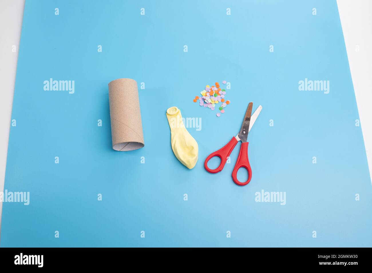 DIY paper cracker, paper craft, toilet roll recycle Stock Photo - Alamy