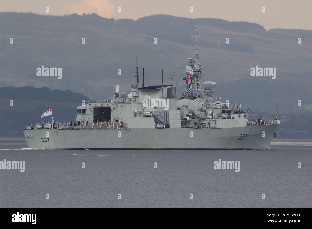 HMCS Fredericton (FFH-337), a Halifax-class (or City-class) frigate of ...