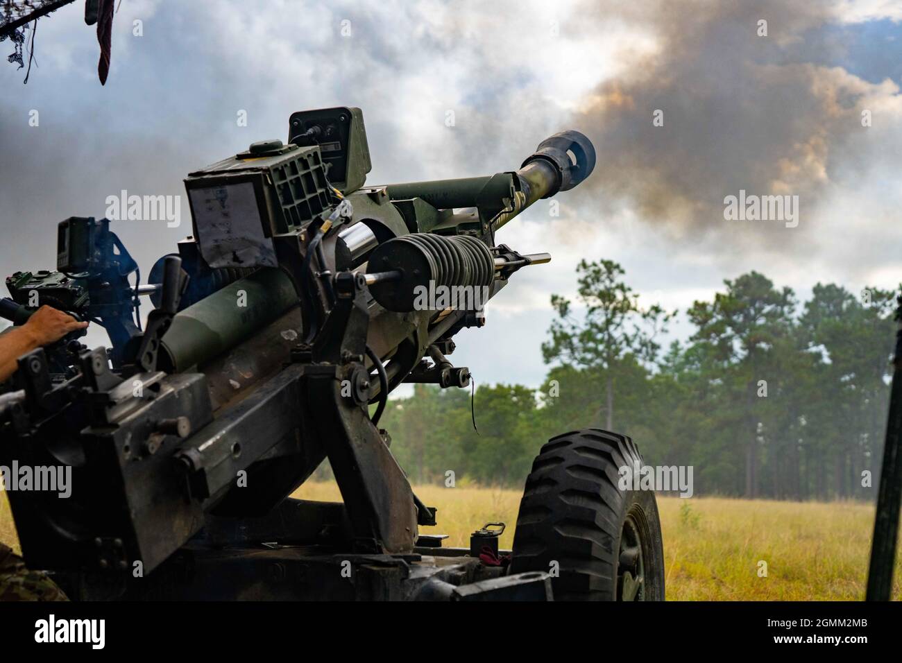 Paratroopers assigned to the 1st Battalion, Airborne Field Artillery ...