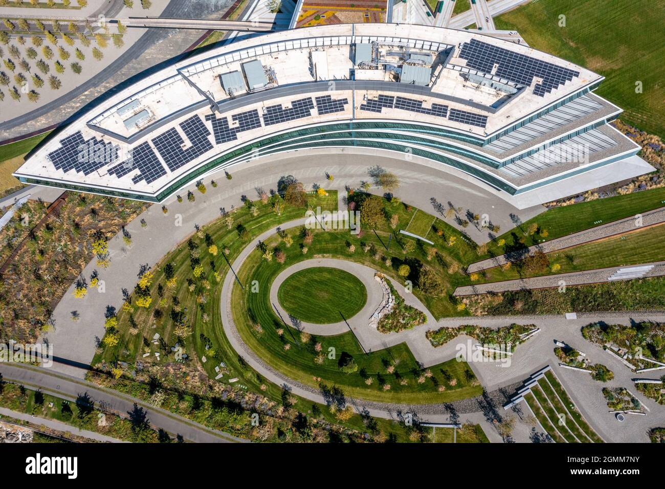 Expedia building hi-res stock photography and images - Alamy