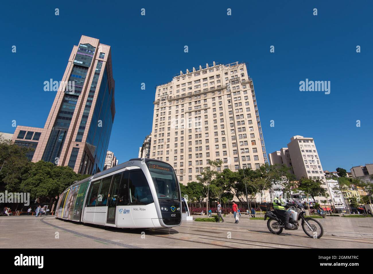 RIO DE JANEIRO, BRAZIL - JUNE 13, 2016: New city tram VLT passing Maua ...