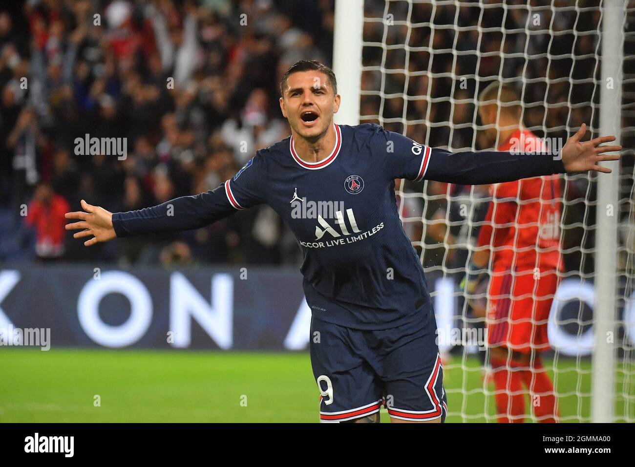 Mauro icardi of psg hi-res stock photography and images - Alamy