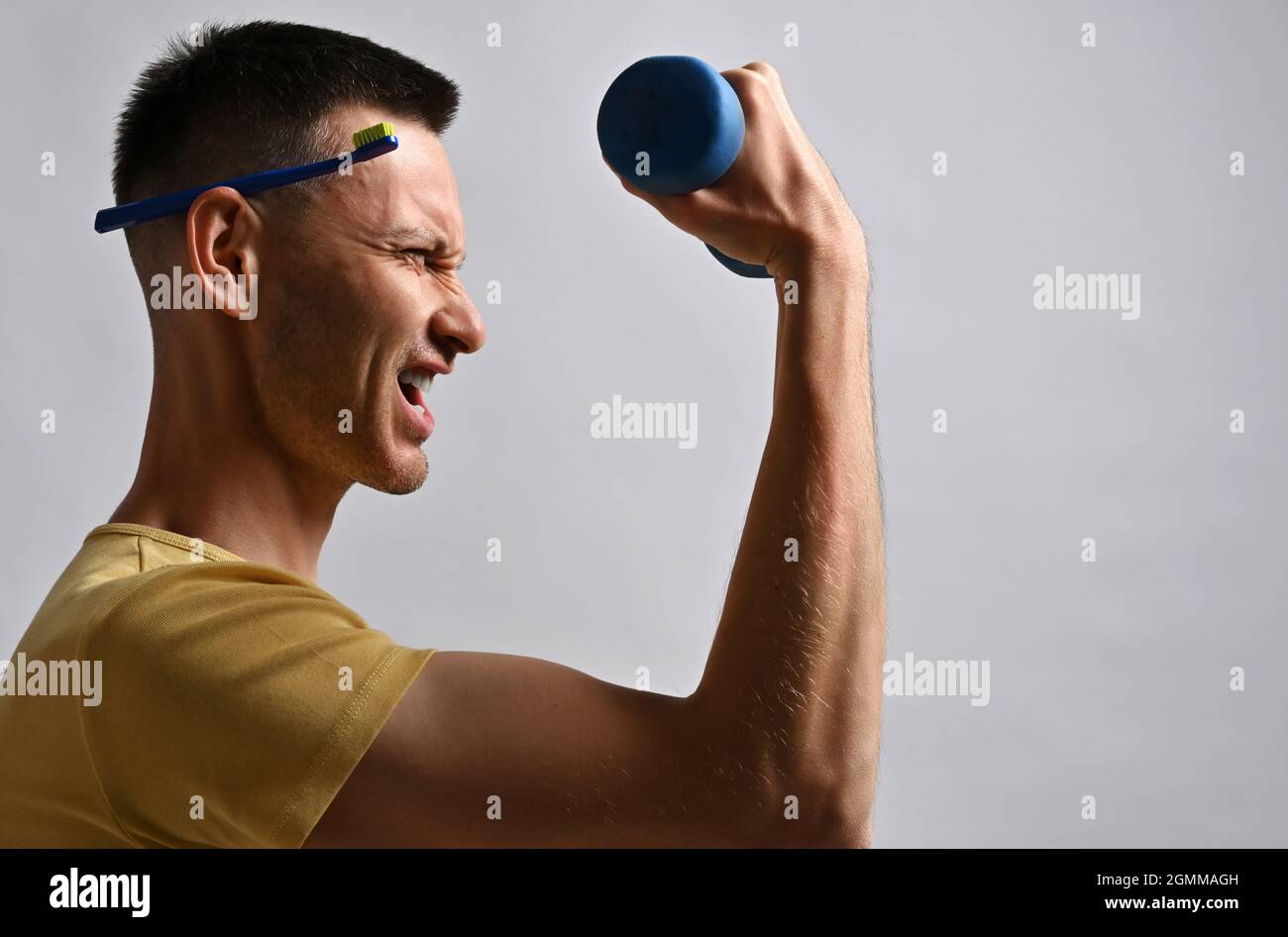 Man screaming side view hi-res stock photography and images - Alamy
