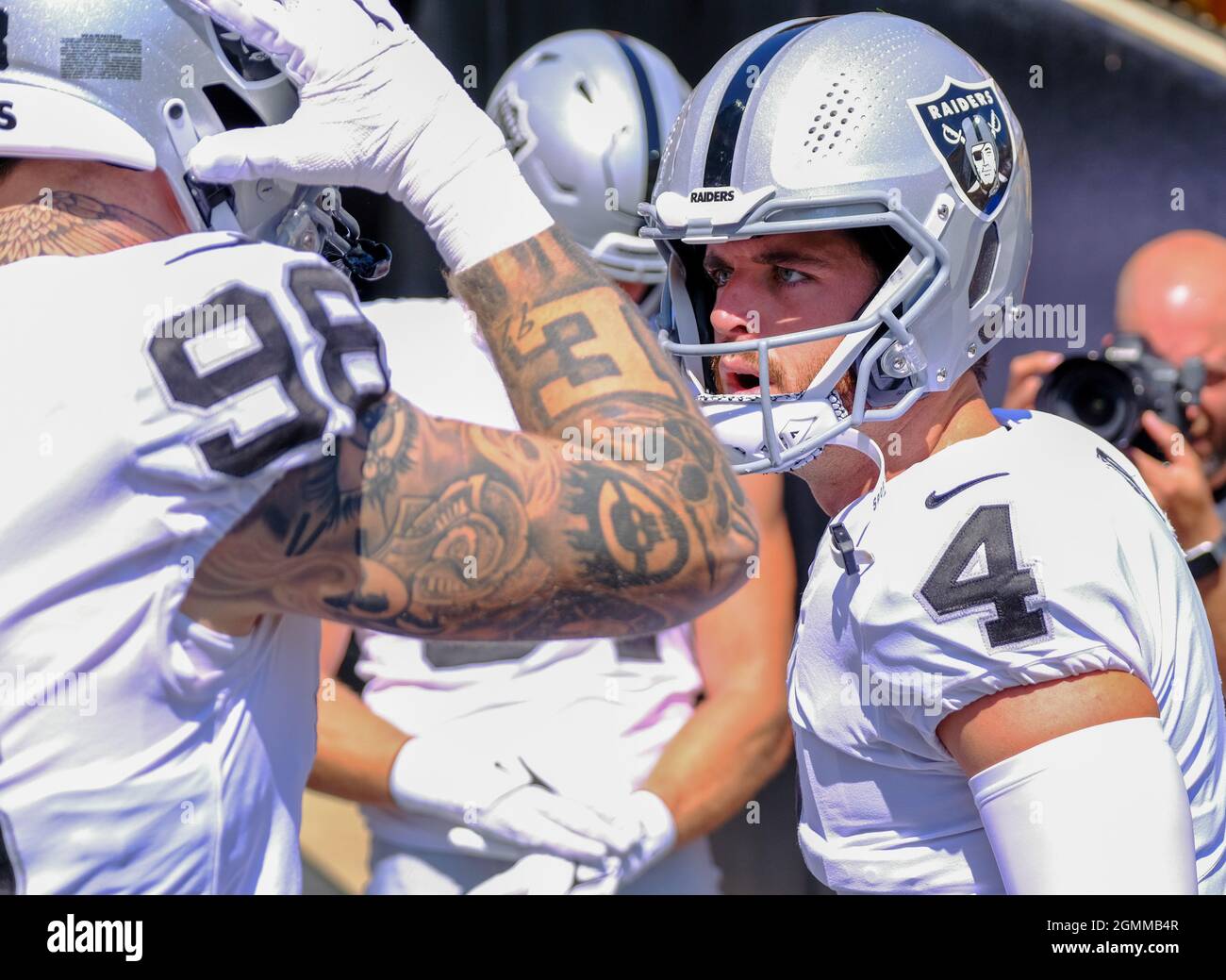 Maxx crosby hi-res stock photography and images - Alamy