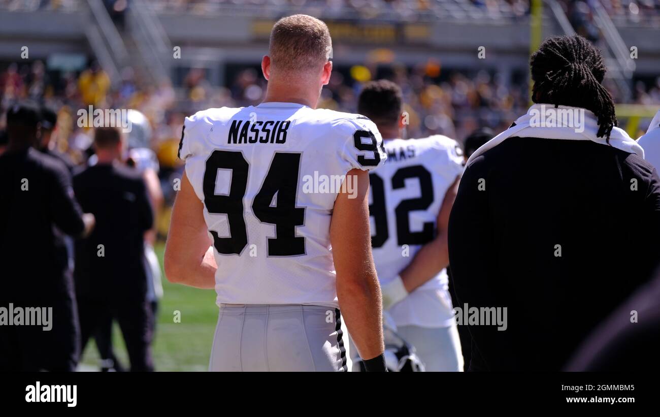 Carl nassib raiders hi-res stock photography and images - Alamy