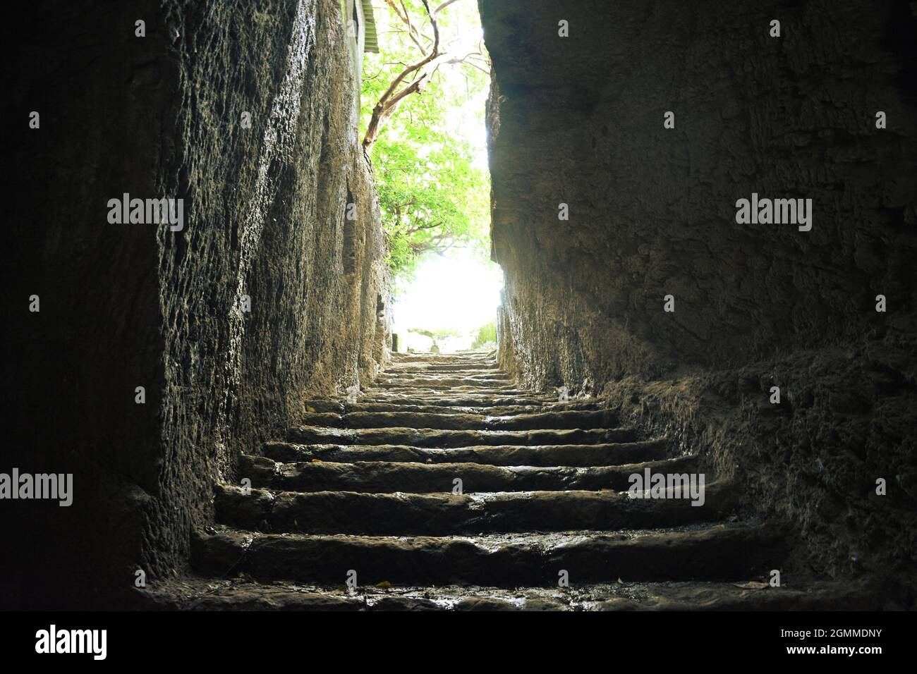 Jogeshwari cave, mumbai hi-res stock photography and images - Alamy