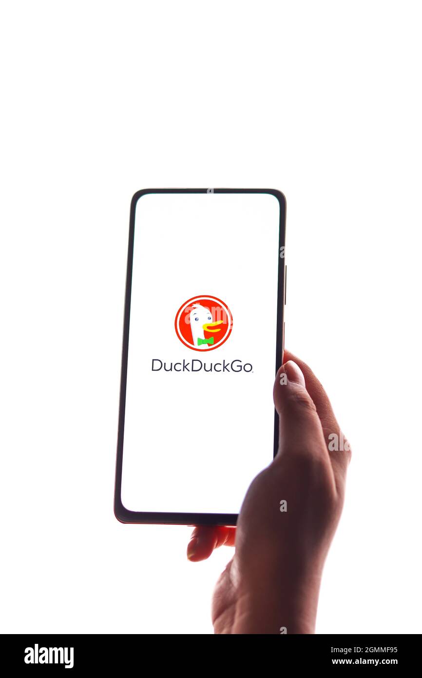 Duck duck go logo hi-res stock photography and images - Alamy