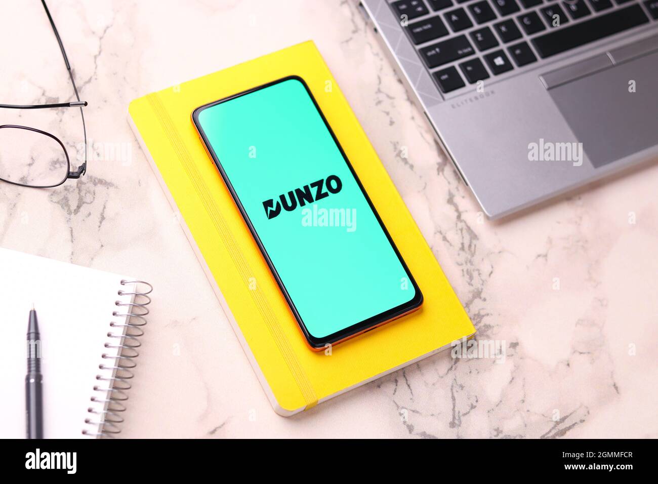 Dunzo logo hi-res stock photography and images - Alamy