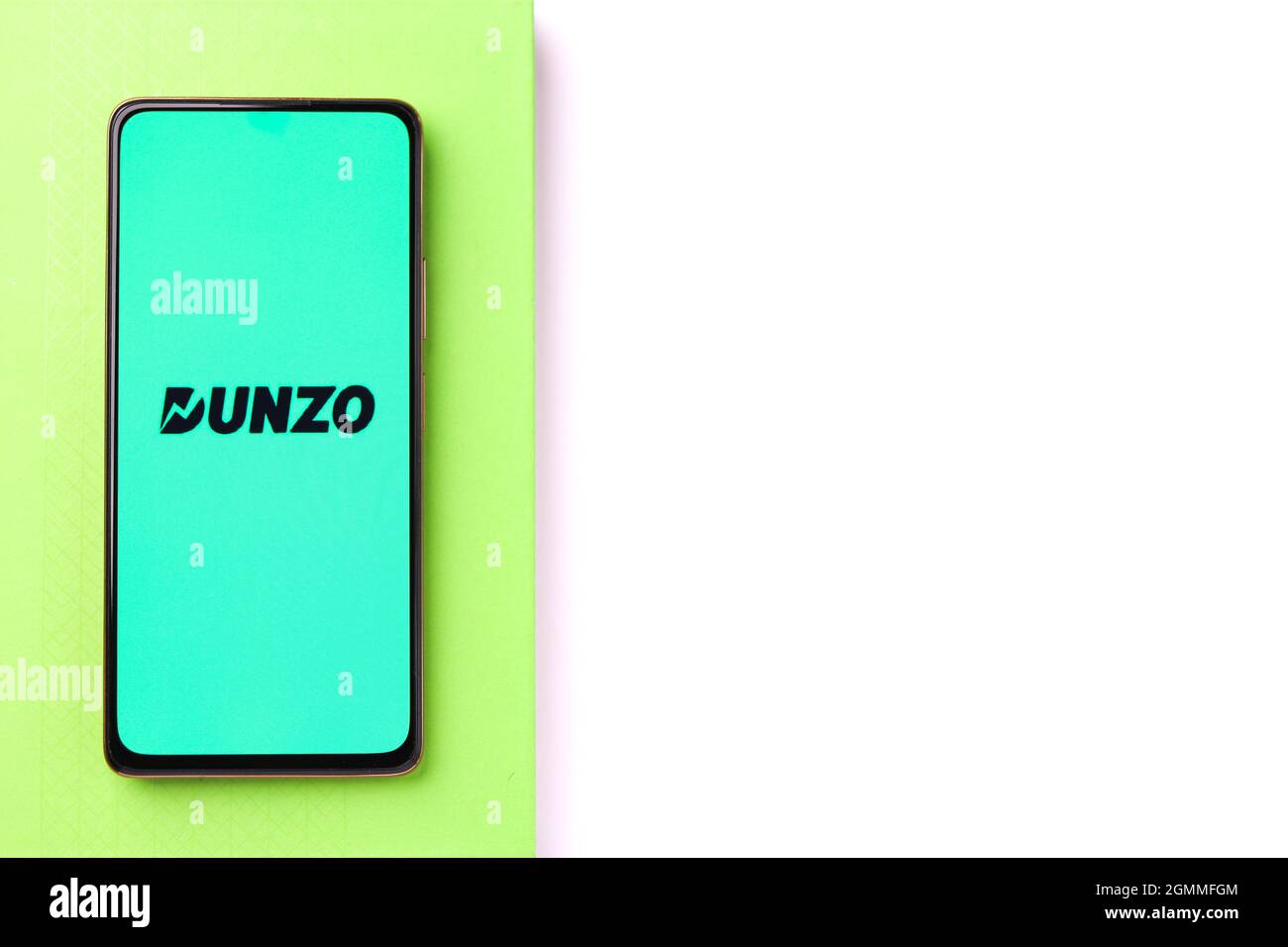 West Bangal, India - August 21, 2021 : Dunzo logo on phone screen stock ...
