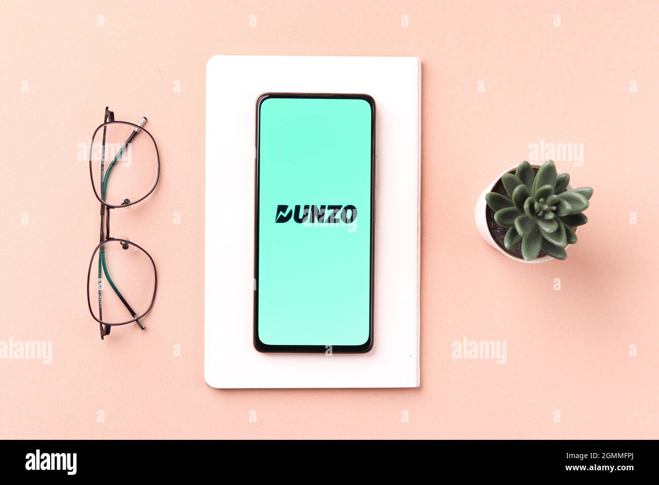 West Bangal, India - August 21, 2021 : Dunzo logo on phone screen stock ...