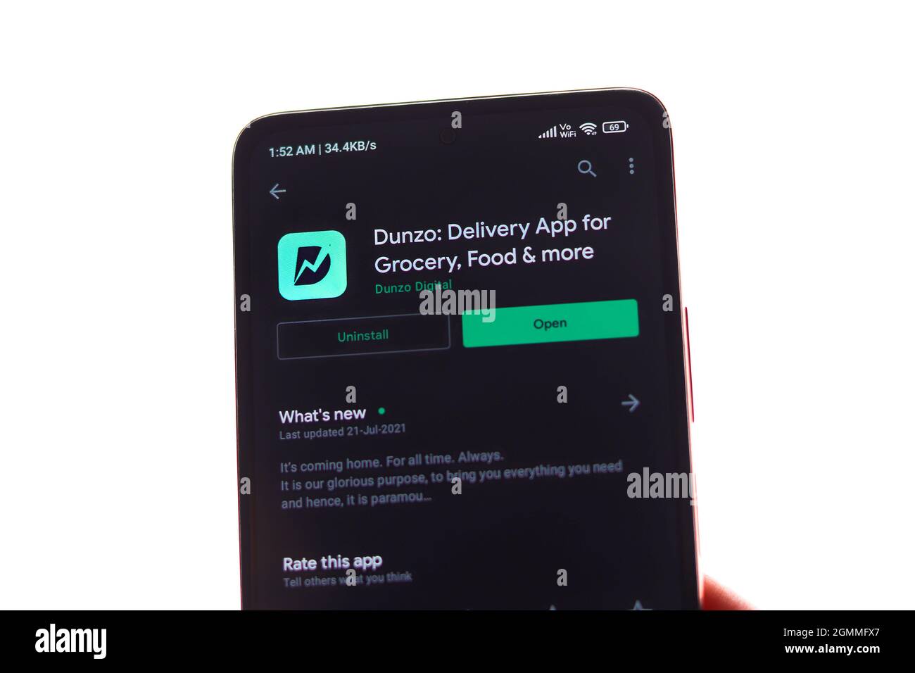 West Bangal, India - August 21, 2021 : Dunzo logo on phone screen stock ...