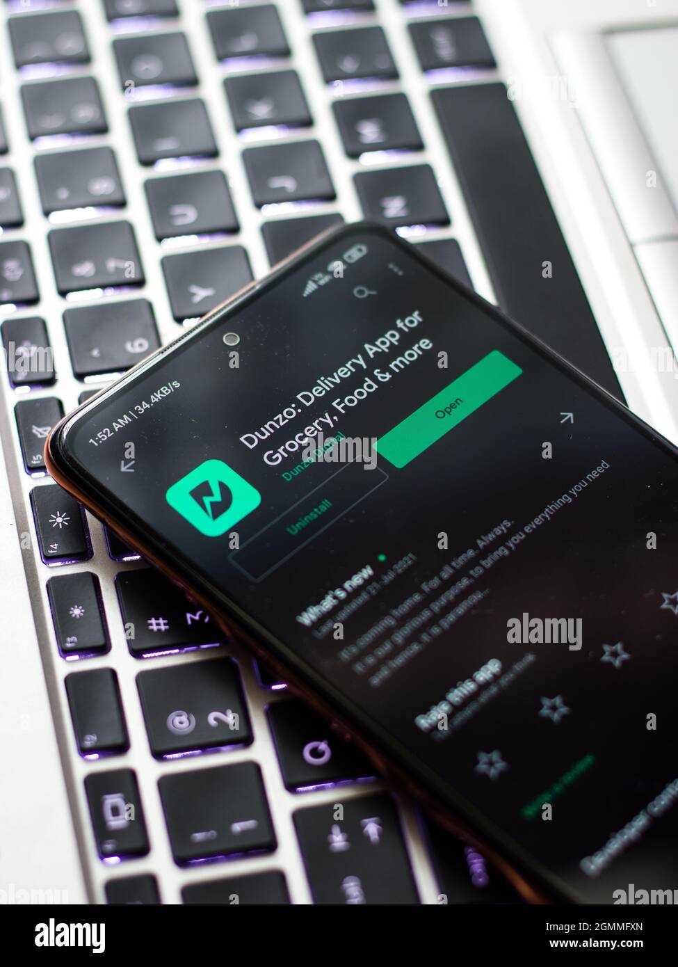 Dunzo logo hi-res stock photography and images - Alamy