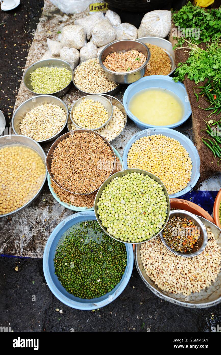 Pulses india hi-res stock photography and images - Alamy