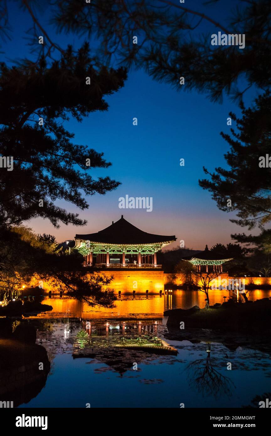 Anapji lake in gyeongju korea hi-res stock photography and images - Alamy