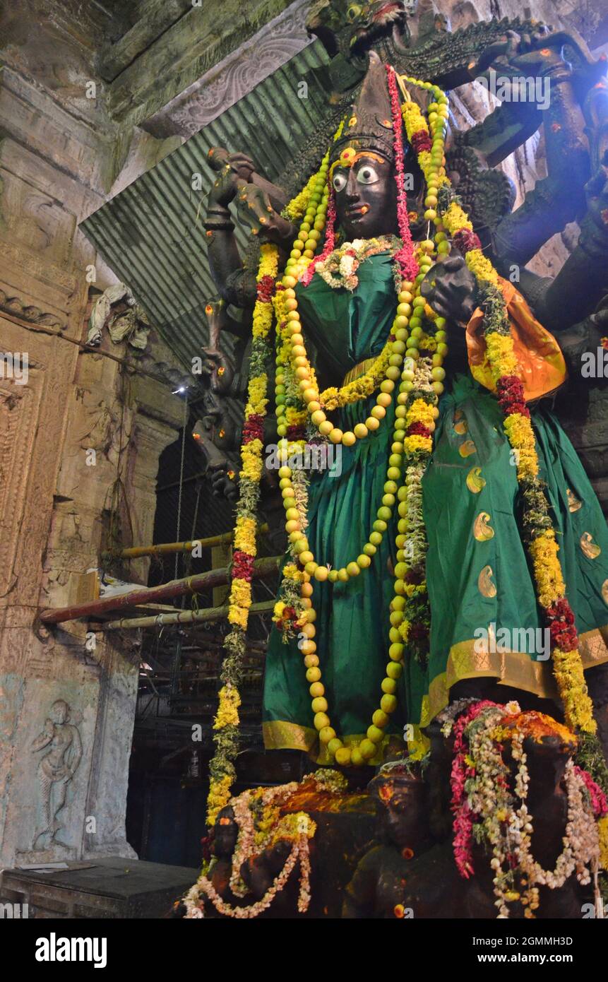goddess kaali statue at Meenakshi Temple, Madurai ,tamilnadu,india ...