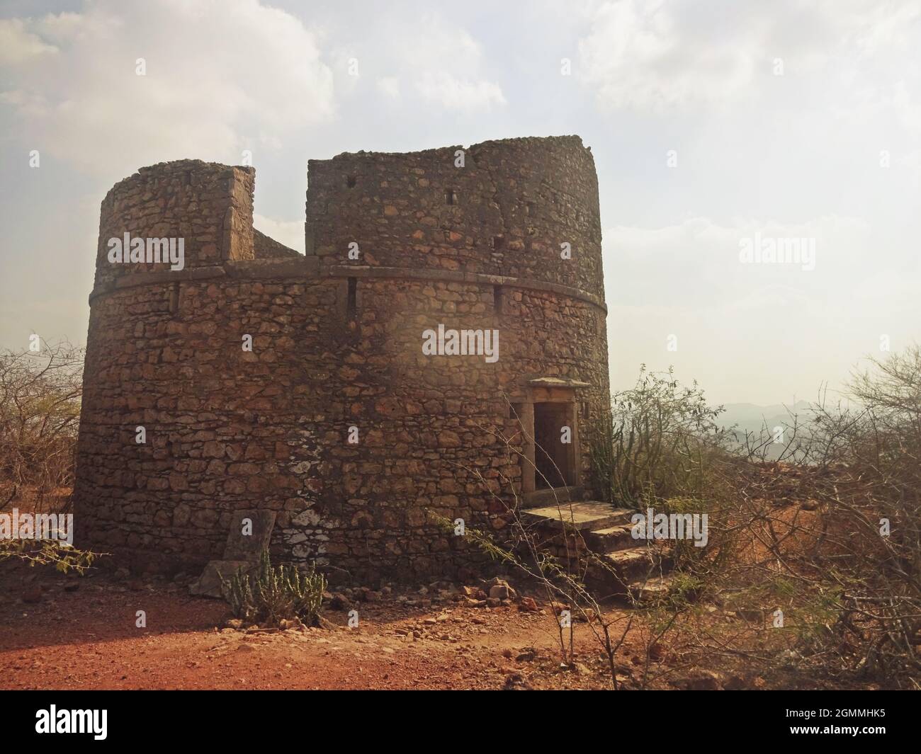 ruins of roha fort bhuj gujarat Stock Photo - Alamy