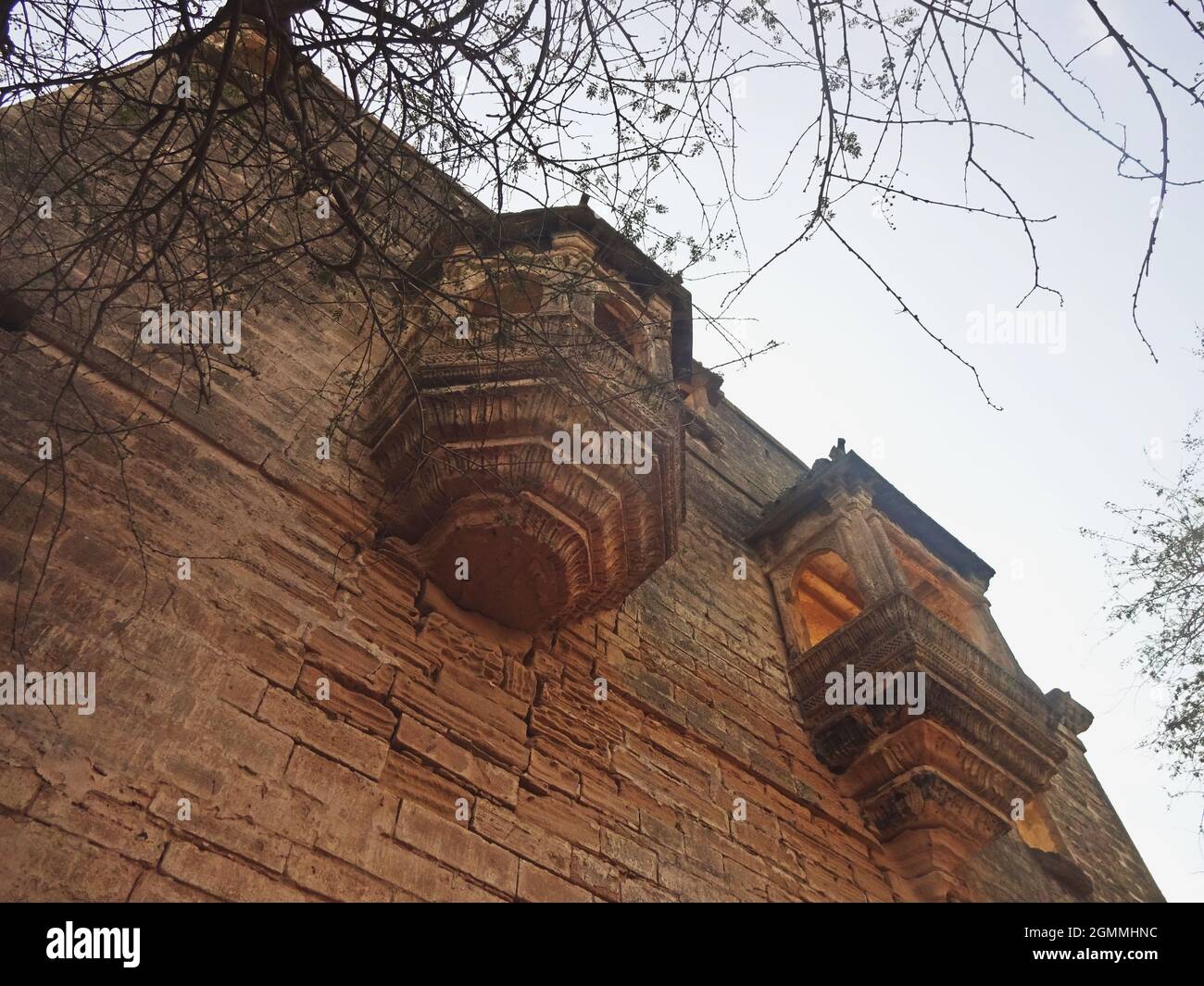 ruins of roha fort bhuj gujarat Stock Photo - Alamy