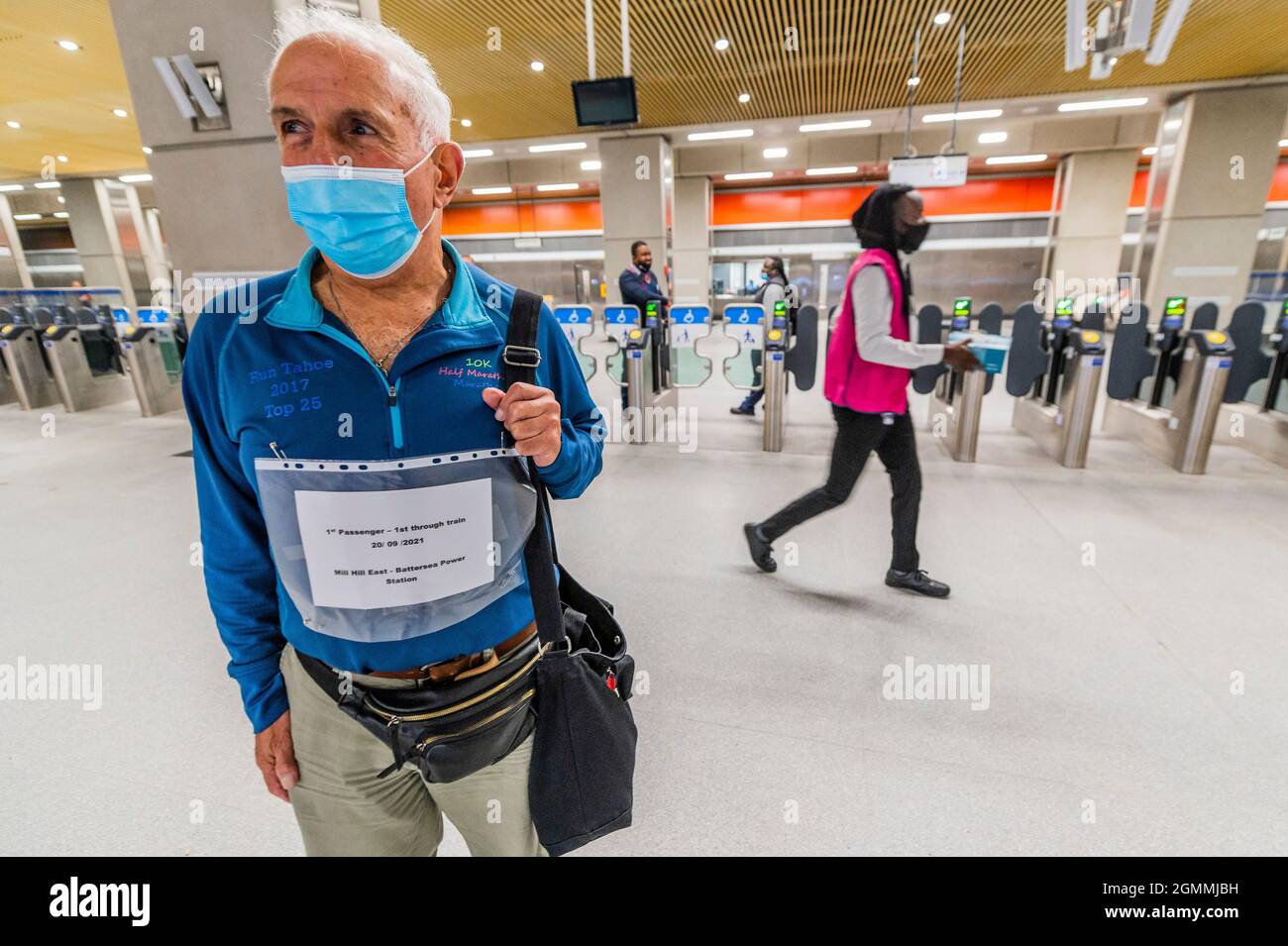 London, UK. 20th Sep, 2021. Peter Torre, the first through passenger ...