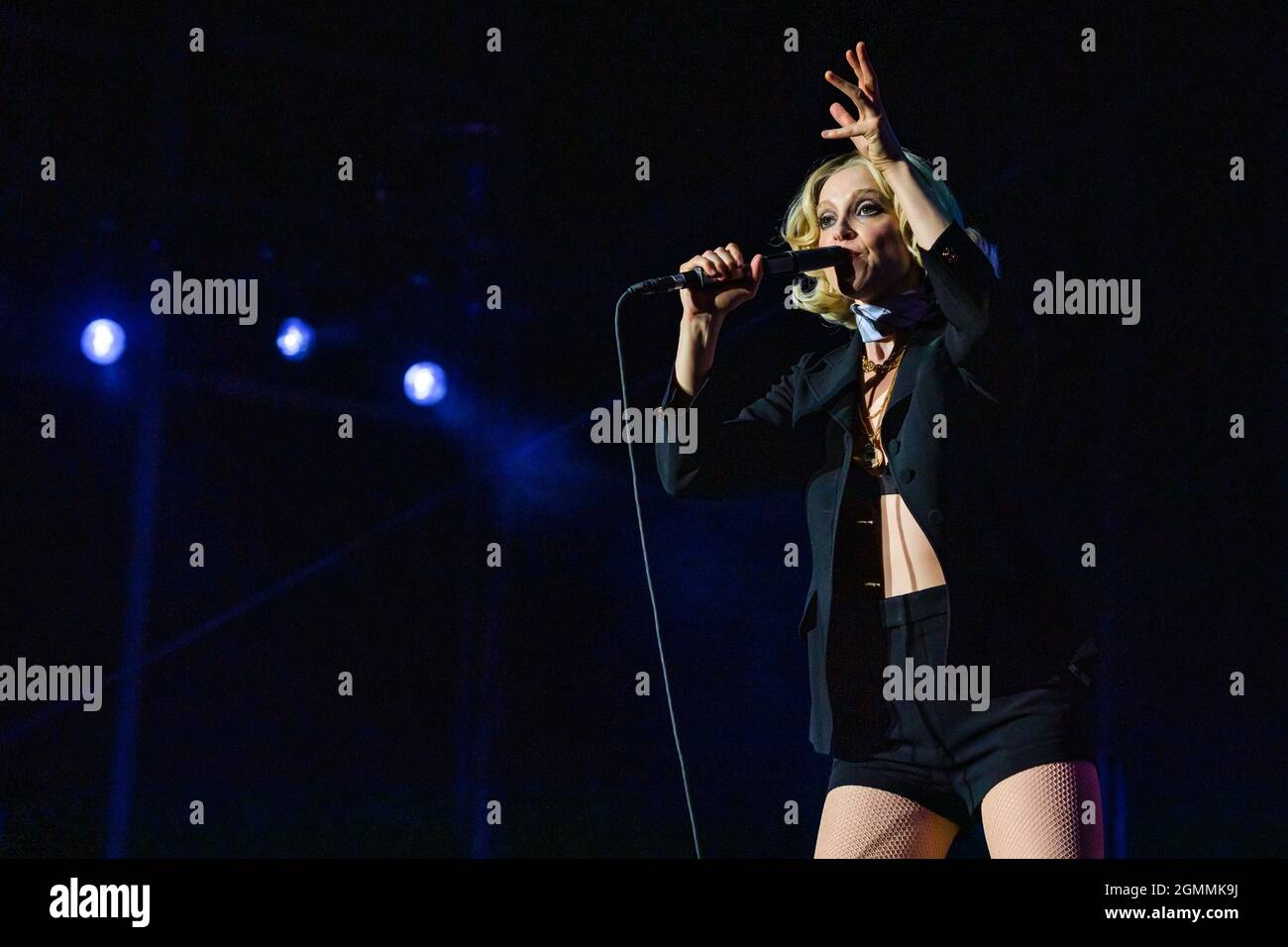 St vincent concert hi-res stock photography and images - Alamy