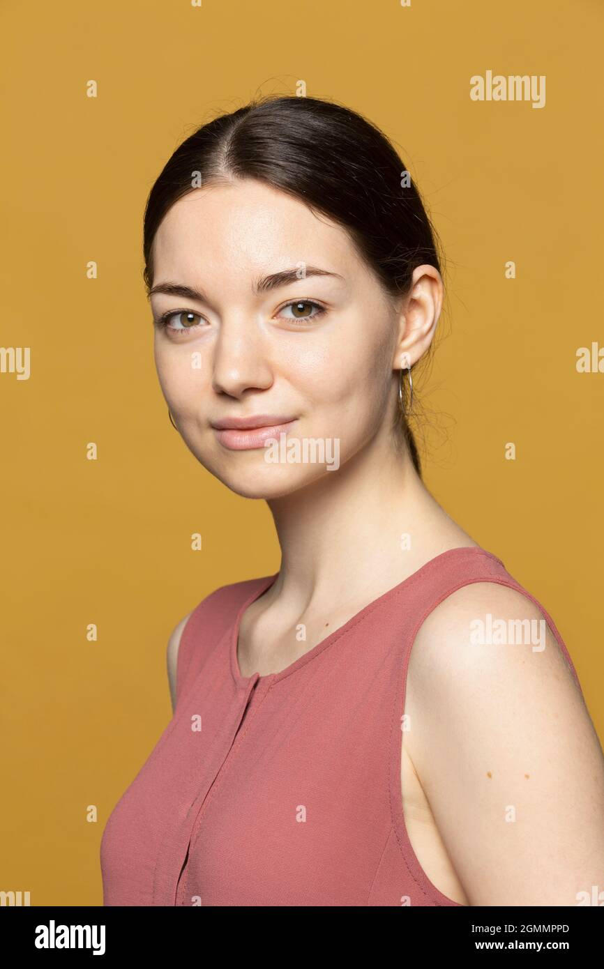 Beautiful looking camera smiling hi-res stock photography and images ...