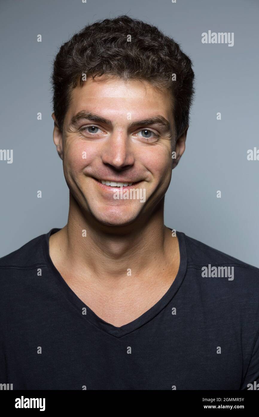 Man blue eyes handsome hi-res stock photography and images - Alamy