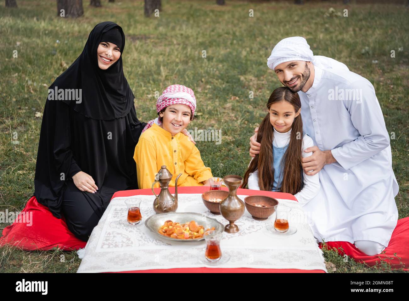 Muslim kids hugging hi-res stock photography and images - Alamy