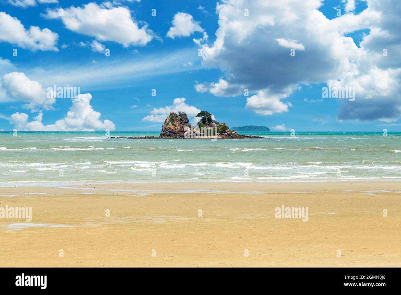 sea and blue sky island in rayong, thailand Stock Photo - Alamy