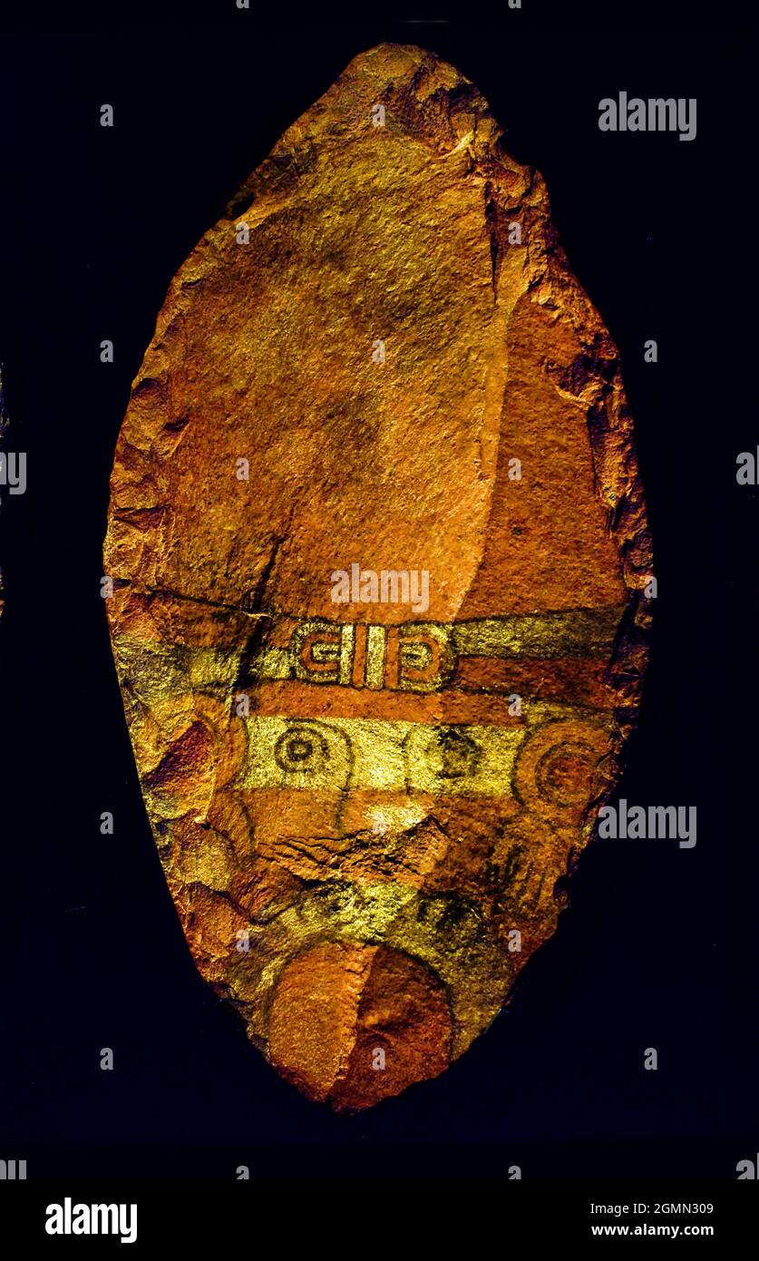 Sacrificial knife aztec mexico hi-res stock photography and images - Alamy