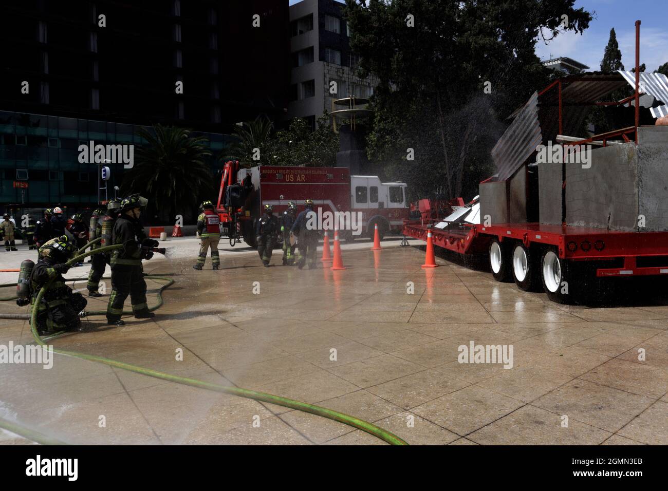 Mexico fire 2021 hi-res stock photography and images - Alamy